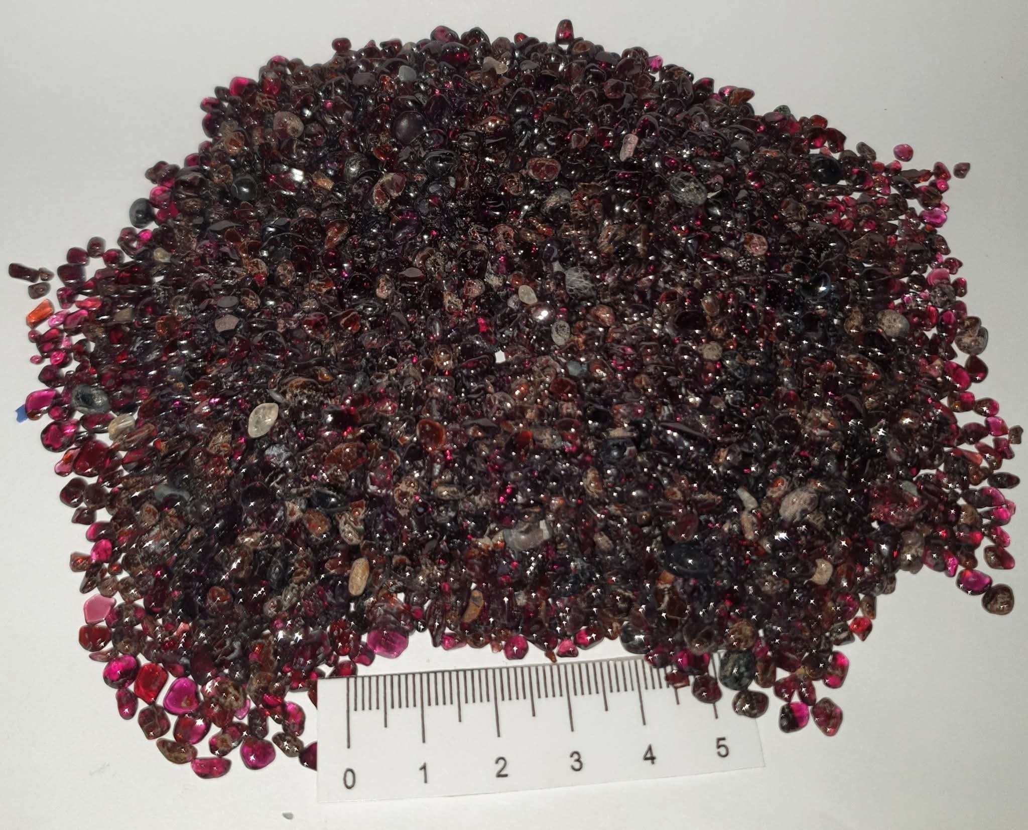 GARNET CHIPS – Crystal World Wholesale Group
